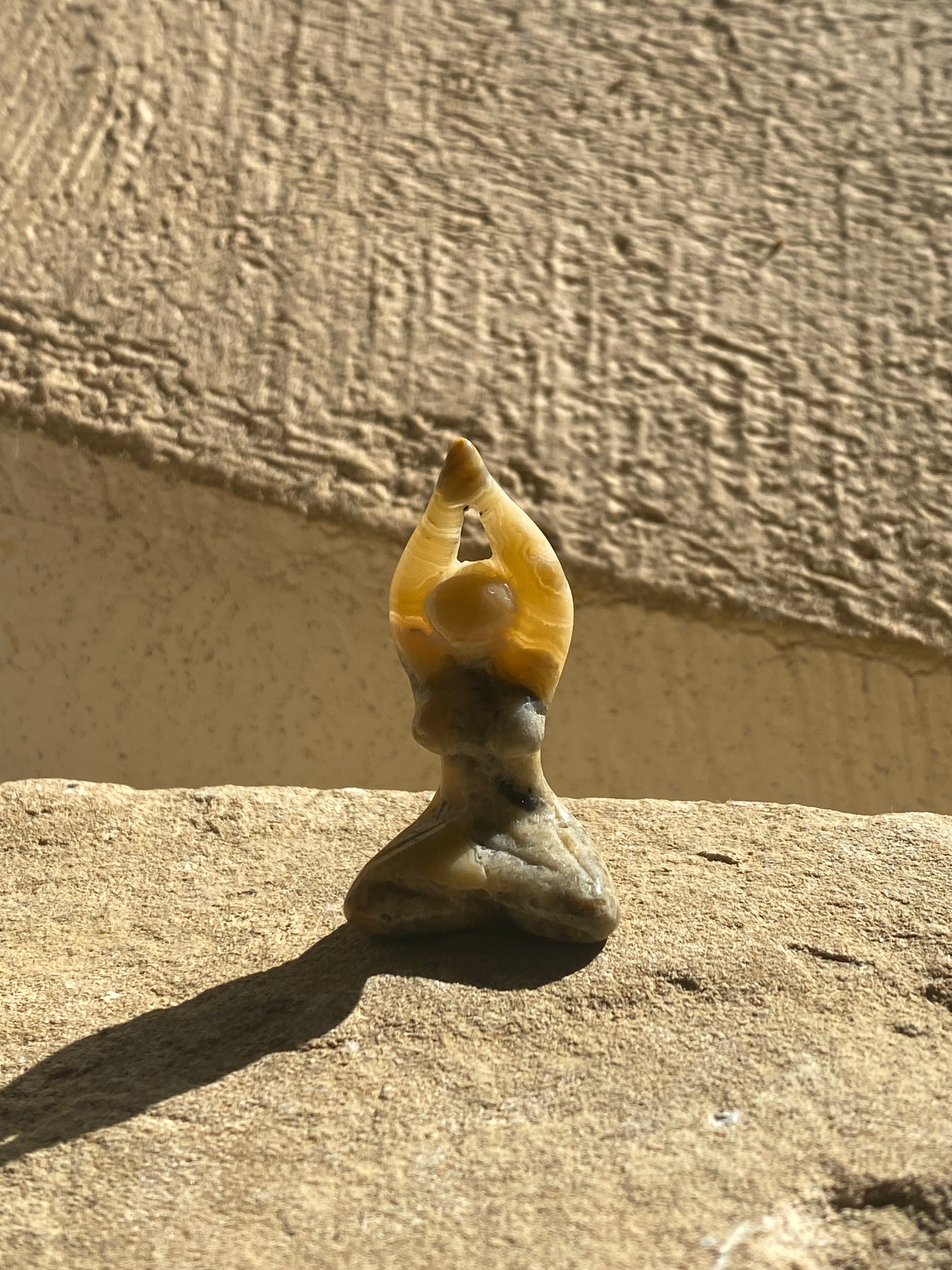 Yogi Goddess Agate Carving – Crystal en Provence
